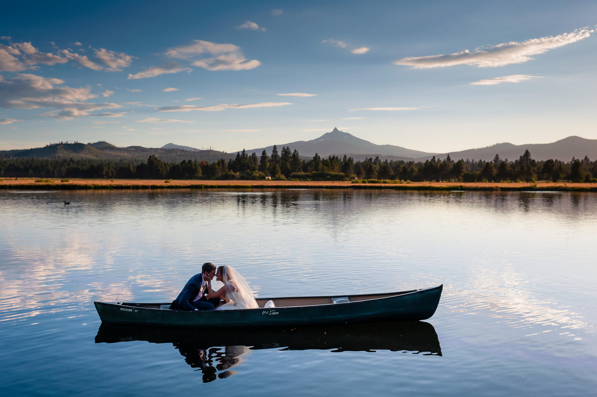 No Boundaries Photography | Wedding Photographer - Bend, Oregon